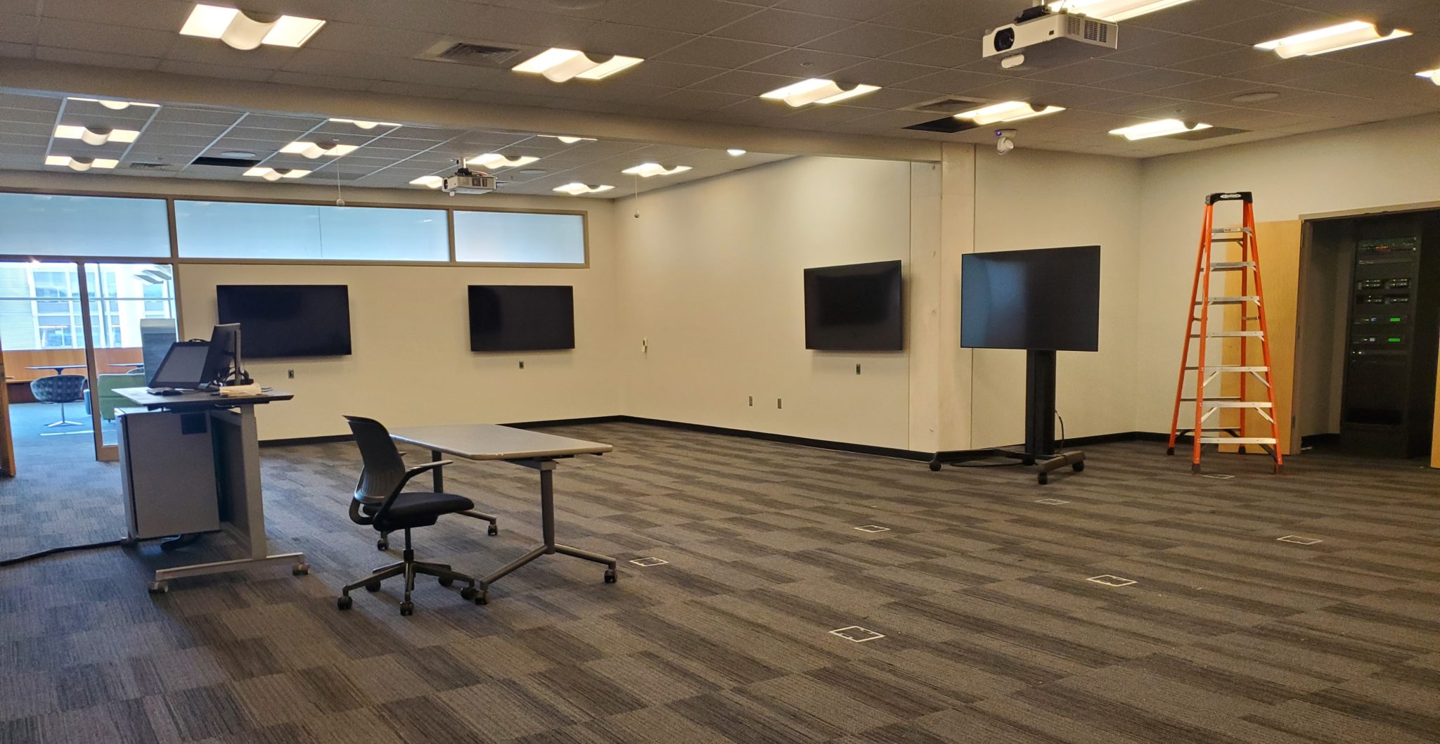 Meyer Library Room 206 Classroom - Library Notes