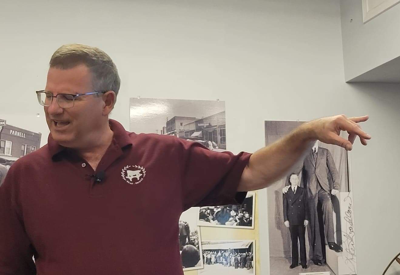 Tom Peters Speaks at Branson Centennial Museum - Library Notes